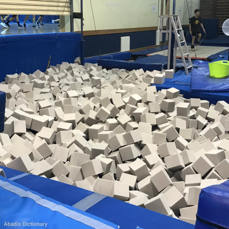 foam pit - معنی تخصصی در دیکشنری آبادیس