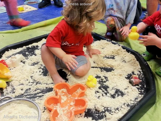 mess around - معنی تخصصی در دیکشنری آبادیس